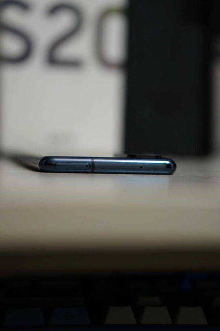 Samsung Galaxy S20 FE (6/128) в отличном состоянии