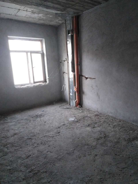 Продаётся 2х комнатная квартира в центре ориентир Зебо (Зархал)