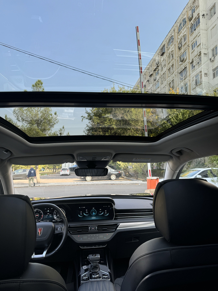 Hongqi Hs5 full. Tozza