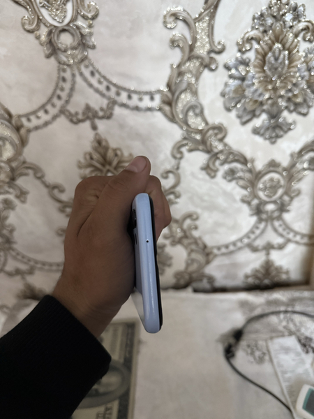 Samsung galaxy A13 bir kul telfon xolati yangidek 128g tel garantiyali