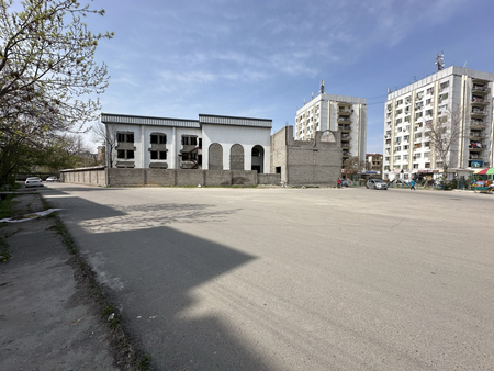 Продается отдельно стоящее здание на Тузеле Яшеабадский район