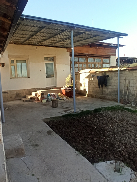 Yashnabot tumani Uysozlar 2tor 67g uy
