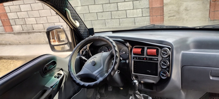Kia bongo 2008yil xamma yogi zur