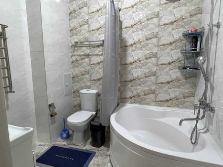 Яккасарай ресторан. Сдается  Трехкомнатная квартира  (J3120)