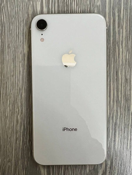 Продам  iPhone XR 64гб  77%