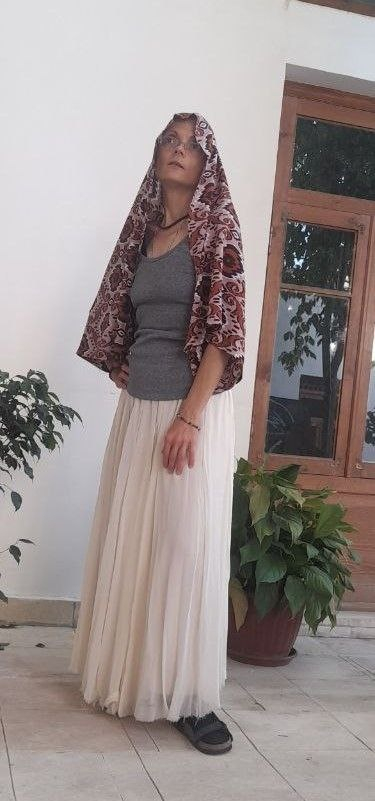 Миллий услубдаги матодан, янги ёпинчик (накидкалар)