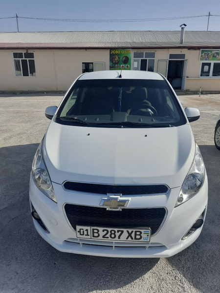 Spark rangi oq mexanika