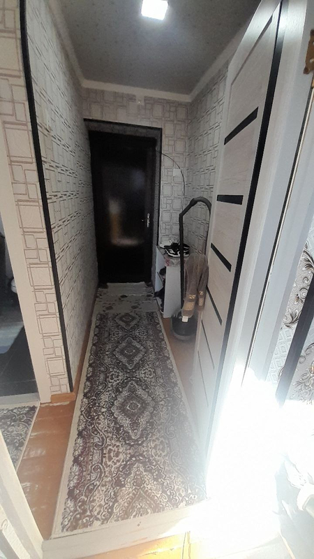 Чирчик ш. Джалаир 4-этаж 1х янги планировка 39 м²