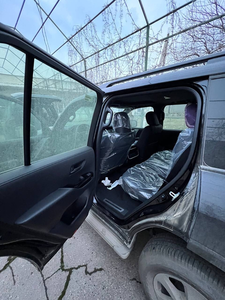 Toyota Land Cruiser 300
Год : 2023!