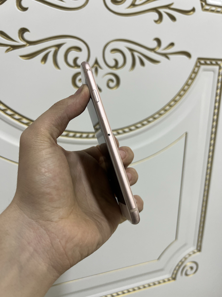 Iphone 8 ideal.