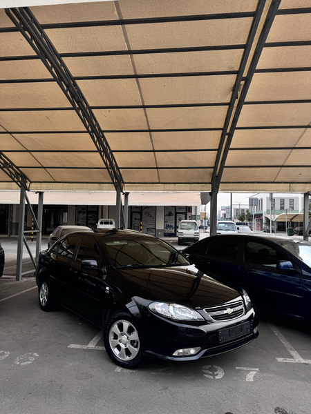 Jentra 2023 qora 4pakaleniya gaz