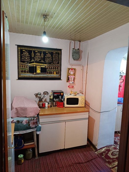 Новомосковская 99я школа 2комн 2эт кирпич рем/ср 52м² серединка 2*6м