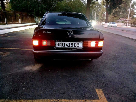 SROCHNA Mercedes Benz  190 W 201 SOTILADI
