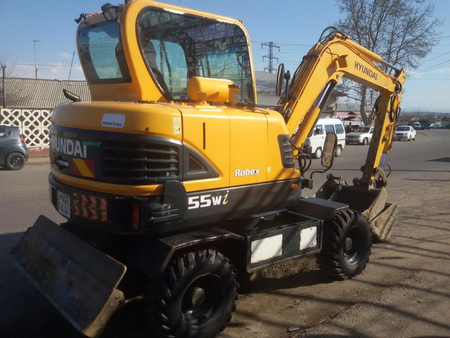 Услуги экскаватора HYUNDAI-55 ROBEX. Качественно и в срок.