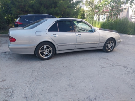 Продам w210 E320