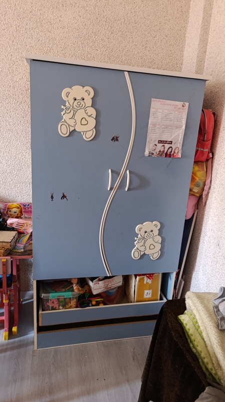 Продаю детские шкаф