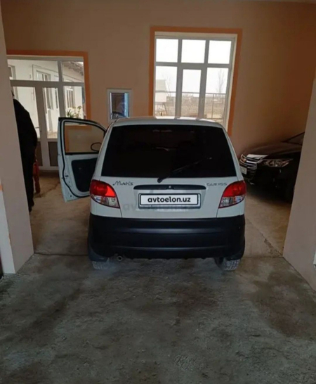 Matiz mashina sotiladi