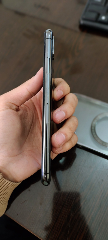 iPhone X's max sotiladi yoki obmenga