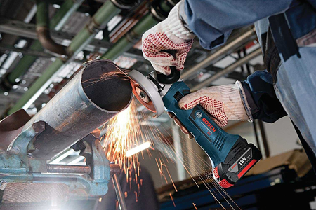 Bosch GWS18V-45 - Аккумуляторная болгарка с виброручкой 18В Li