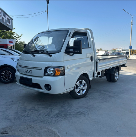 Jac x200 eng baquvvat yuk avtomobili