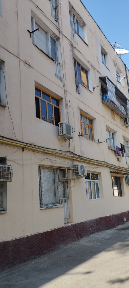 Срочно продается 2-ком квартира бывший общежития малосемейка Б.И..Йули