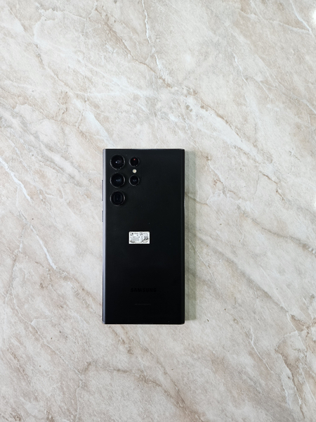 Srochno iPhone 11Pro 256g sotiladi
