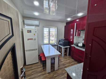 Продаётся 2 ком квартипа на Караташ ор.р Самарканд Дарвоза