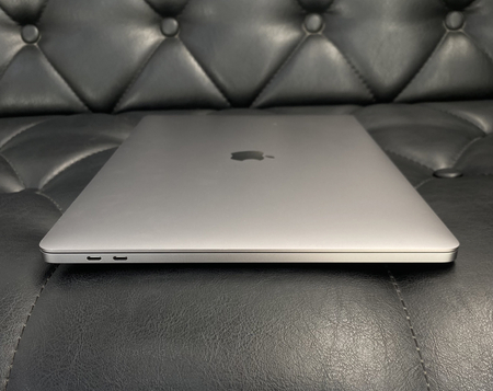 Apple MacBook Pro 2019 года 16 inch i9 16-1 ТБ в идеальном состоянии