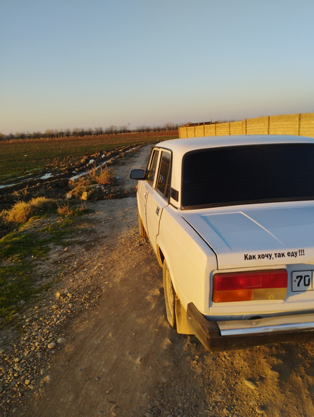 Vaz Lada 2107 sotiladi