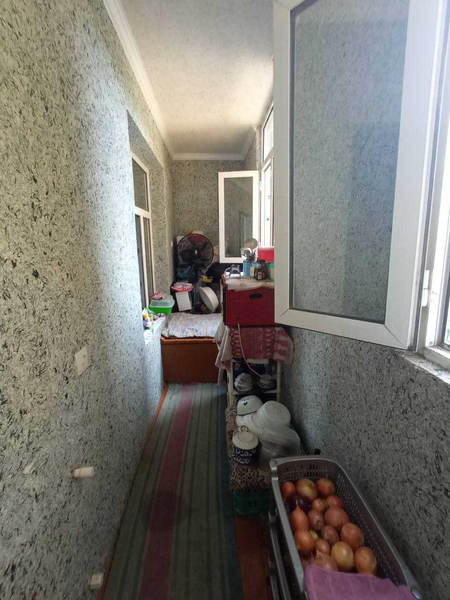 Продам срочно.1ком квартиру.Хумаюн массив.Недорого