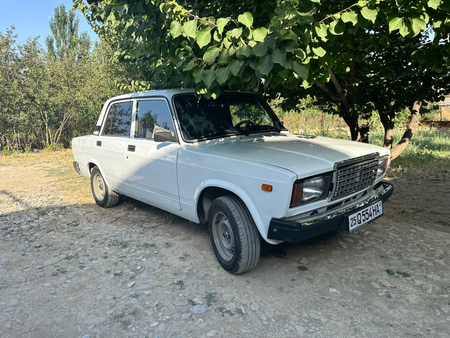 Jiguli 2107 radnoy kraska