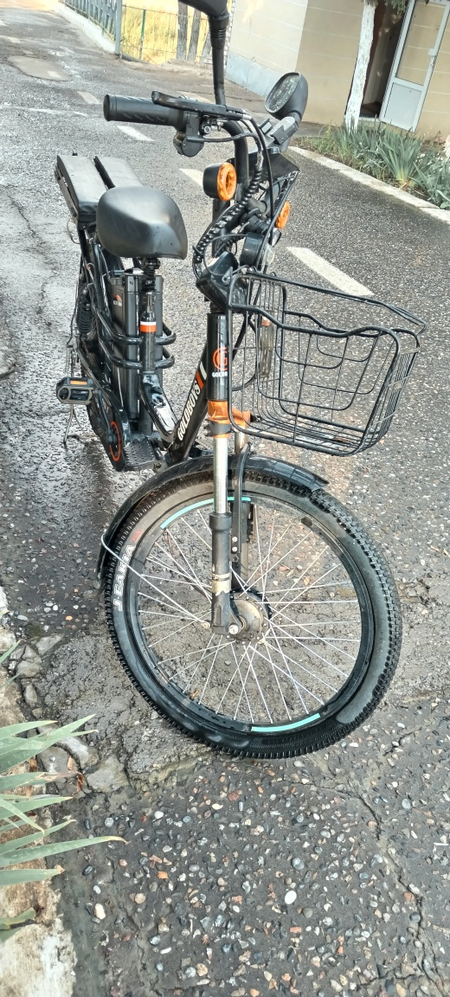Skuter, elekto velosiped moped