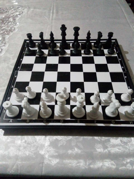 Shaxmat shashka doskasi va  figuralari  Шахмат доска фигуры доставкой