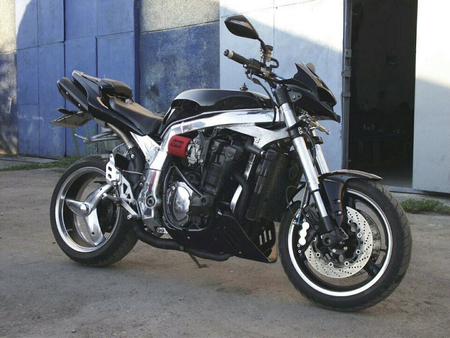 SUZUKI GXR 1200m3 +шлем