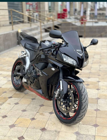 Honda 600 cbr sotiladi