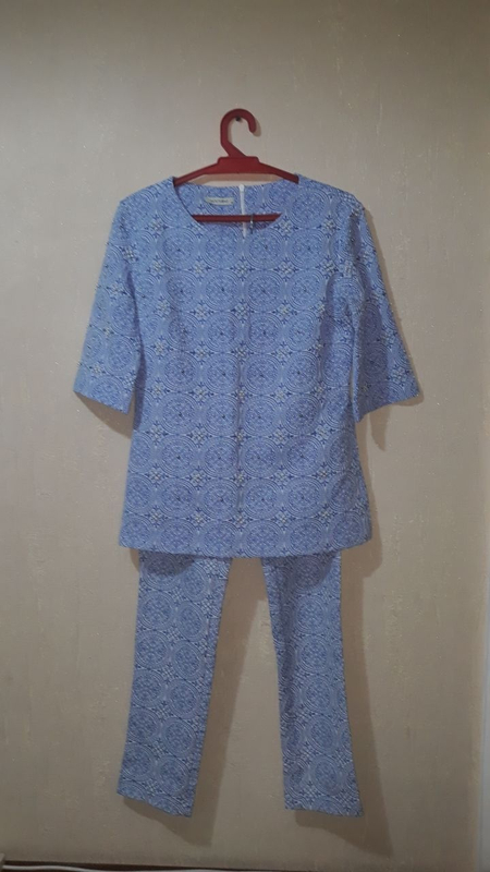 Блузка с брюками р.44