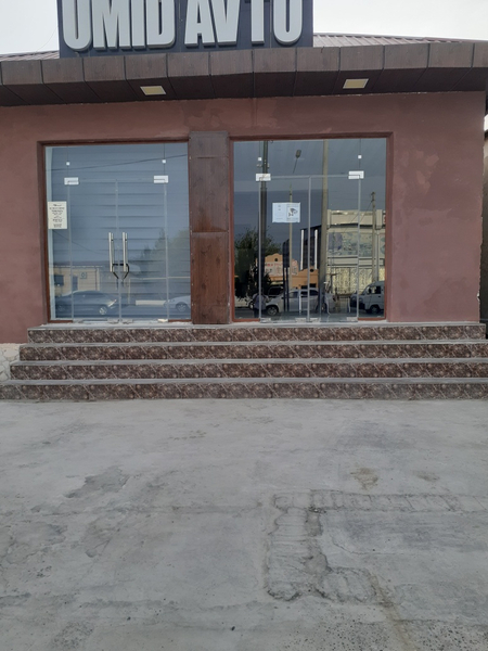 Hovli sotiladi narxi kelishilgan holda