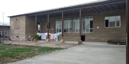 Fayzli xonadon sotiladi