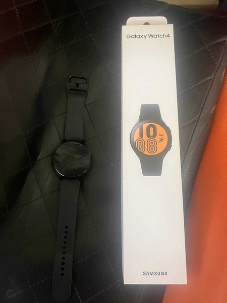 Продам часы Samsung Galaxy Watch 4