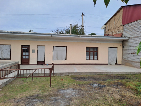 Уй сотилади  А. Т. П. да 4 сотих, 4 та хона. 65000 у.е