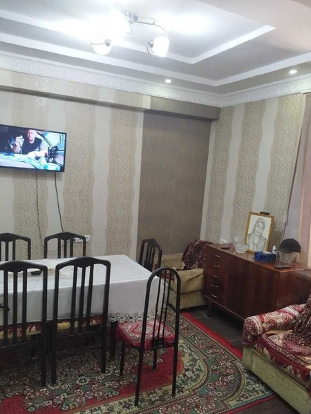 Срочно продается 2/1/3 квартира 52 кв.м Ор-р:Паркентский  (МНМ)