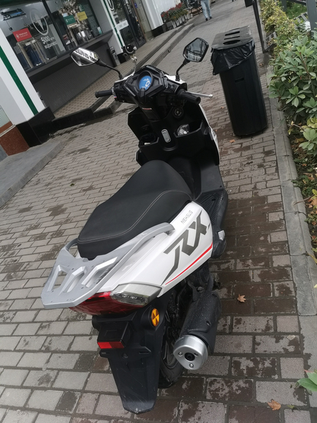 Skuter sotiladi holati zo\\\'r