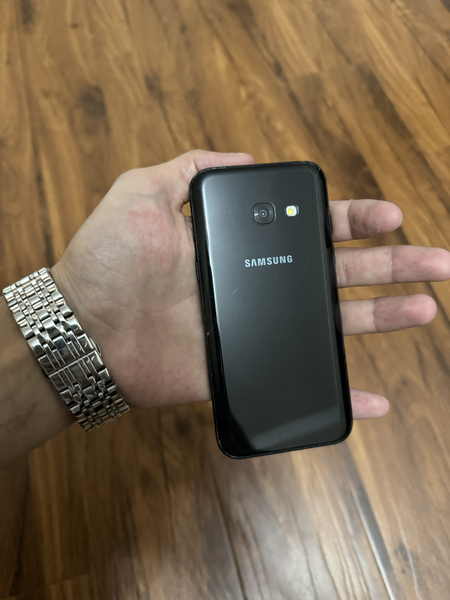 Samsung Galaxy A3 2017 srochna