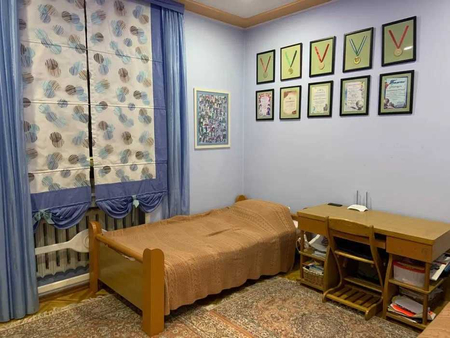 (К121414) Продается 4-х комнатная квартира в Яшнабадском районе.