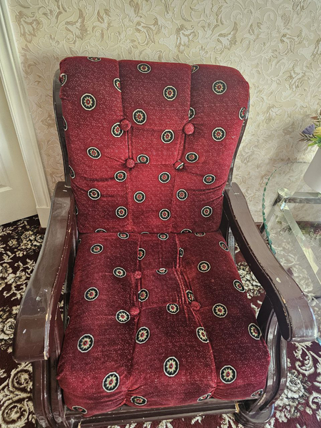 Divan, 2ta kreslosi bilan