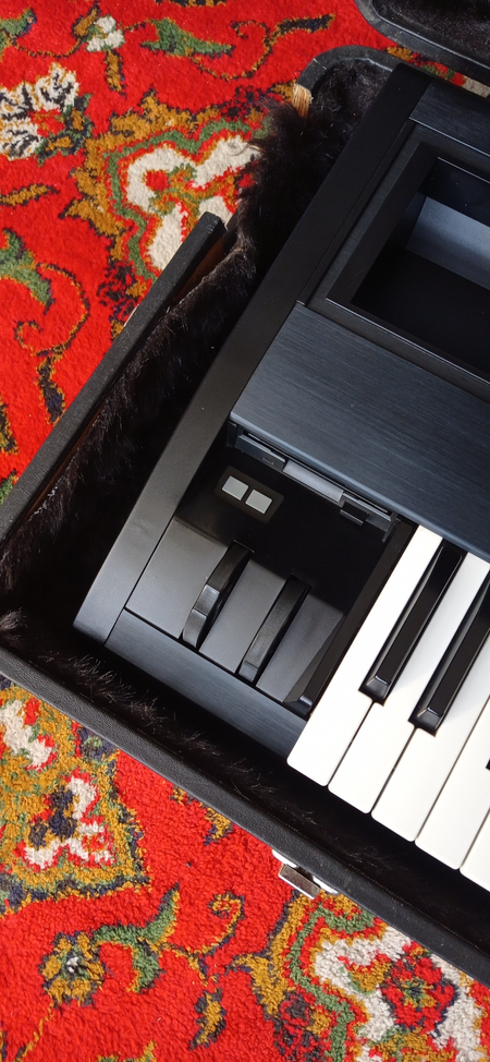Ensoniq ts 10 yangi