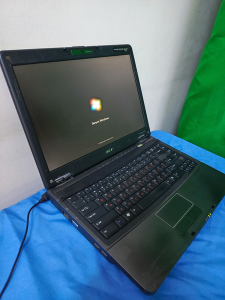 Ноутбук Acer Extensa 4230