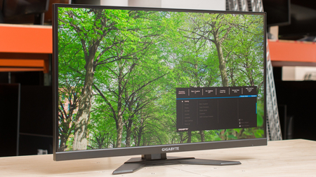 Монито gigabyte m27q 2k 170hz kvm 1ms