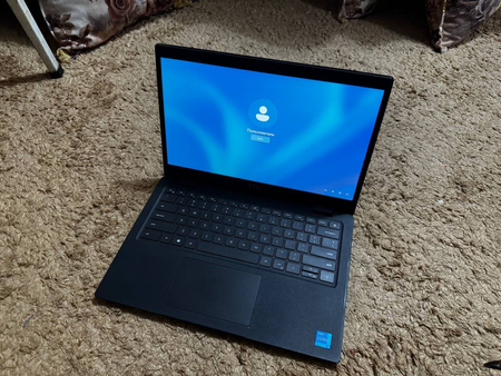 Dell 3420 14 hd display core i5 1135g7 8/256GB