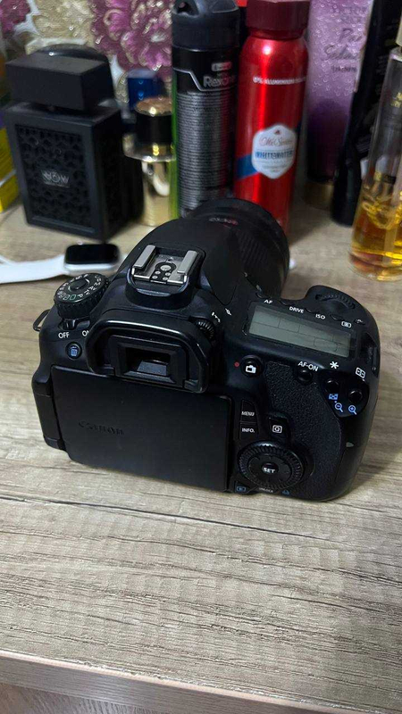 Canon EOS 60D kit kamera